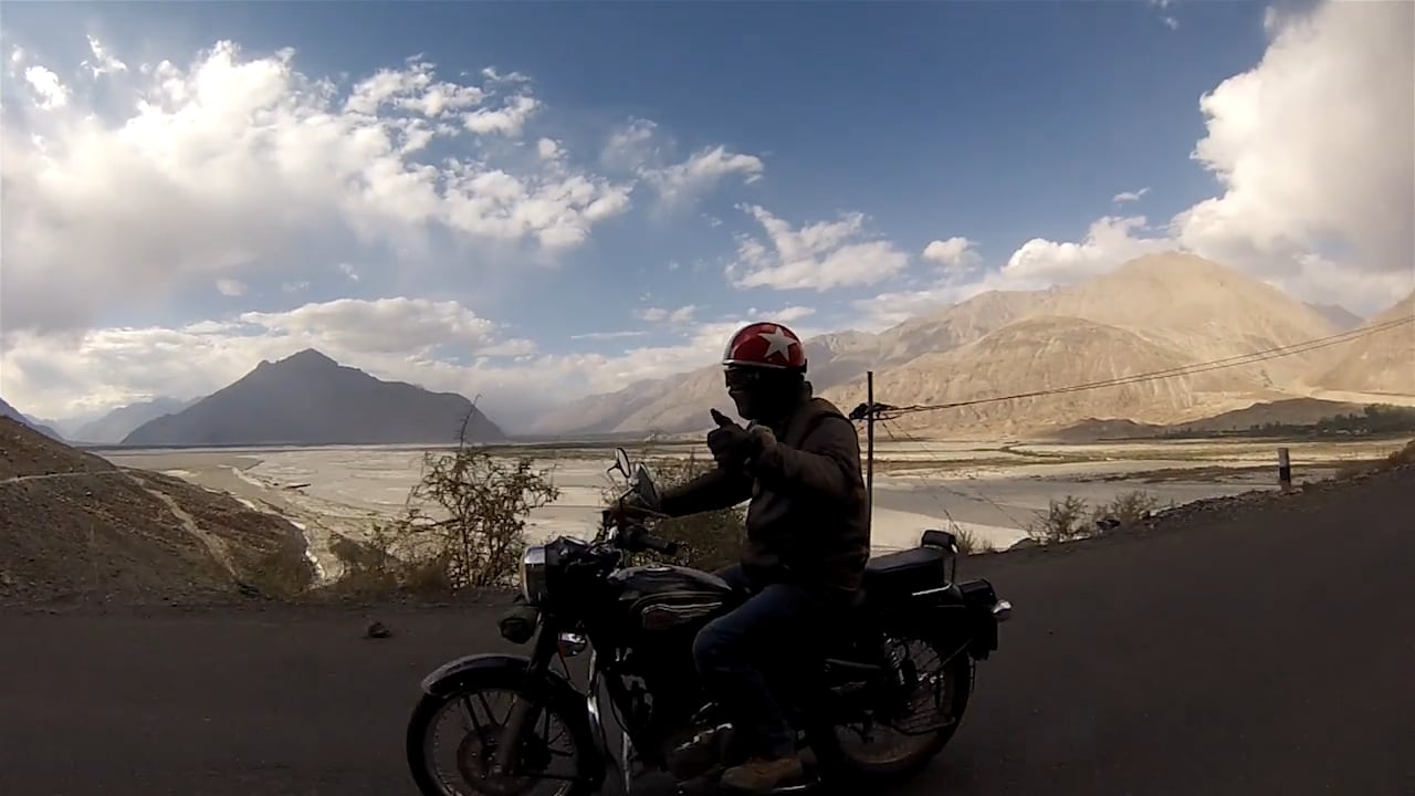 L'Himalaya en Royal Enfield Bullet 500 - Viedemotard.fr
